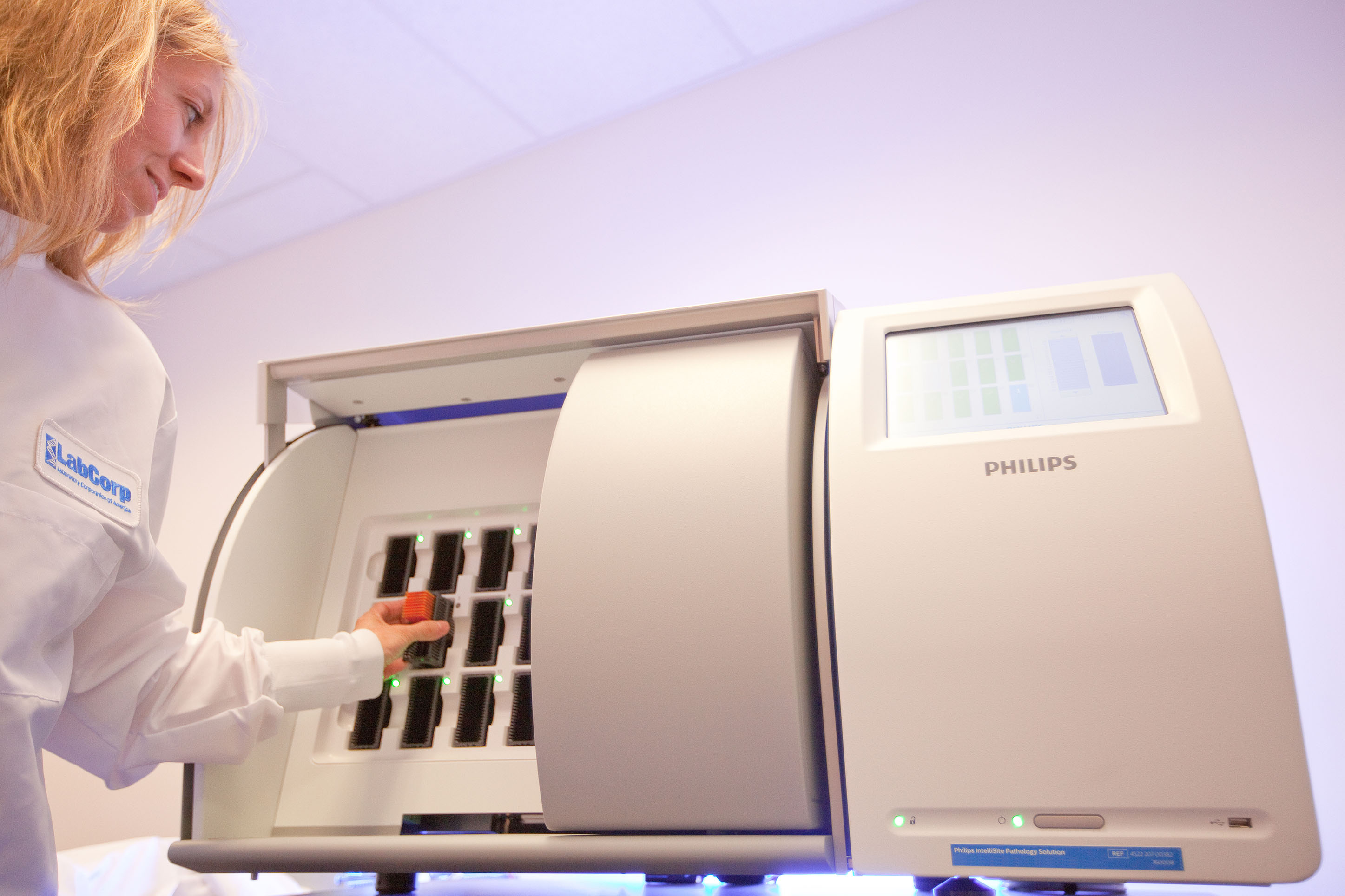 LabCorp teams up with Philips in digital pathology| Philips